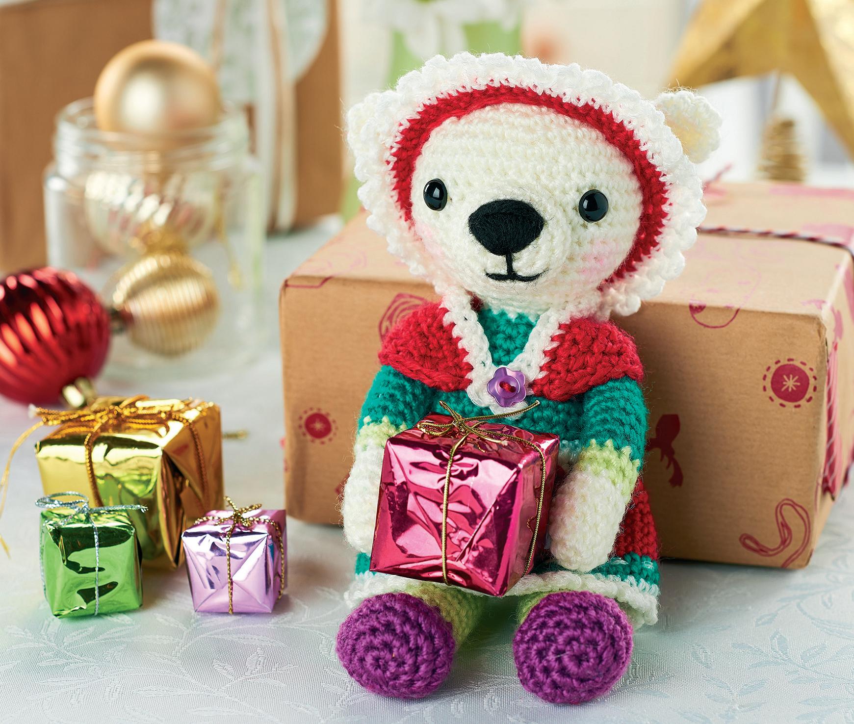 Crochet christmas polar bear | Top Crochet Patterns